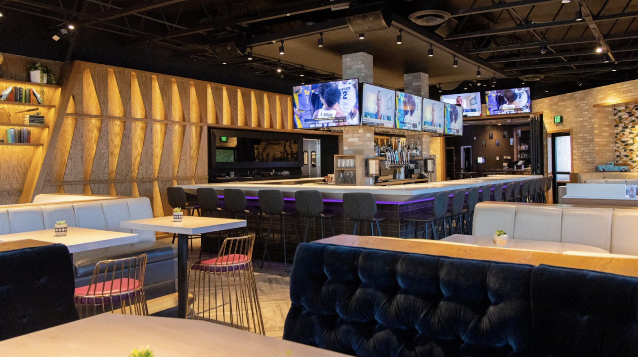 3rd Base LA Upscale Sports Bar - SoCalPulse
